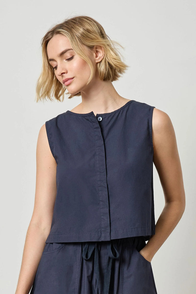 Hidden Placket Top – REQUISITE